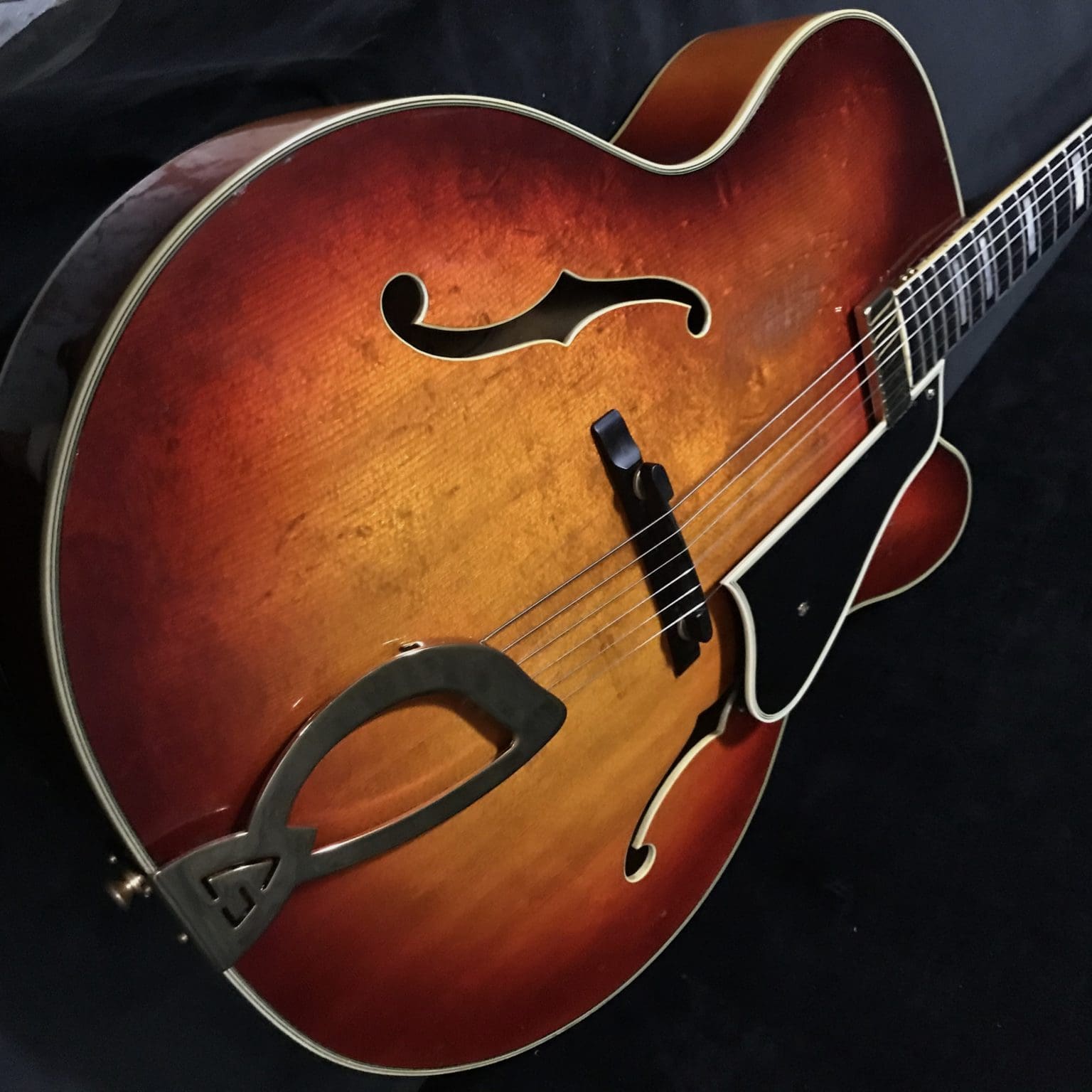 Guild A 350 Vintage Sunburst Archtop Guitar with original case 1968 ...