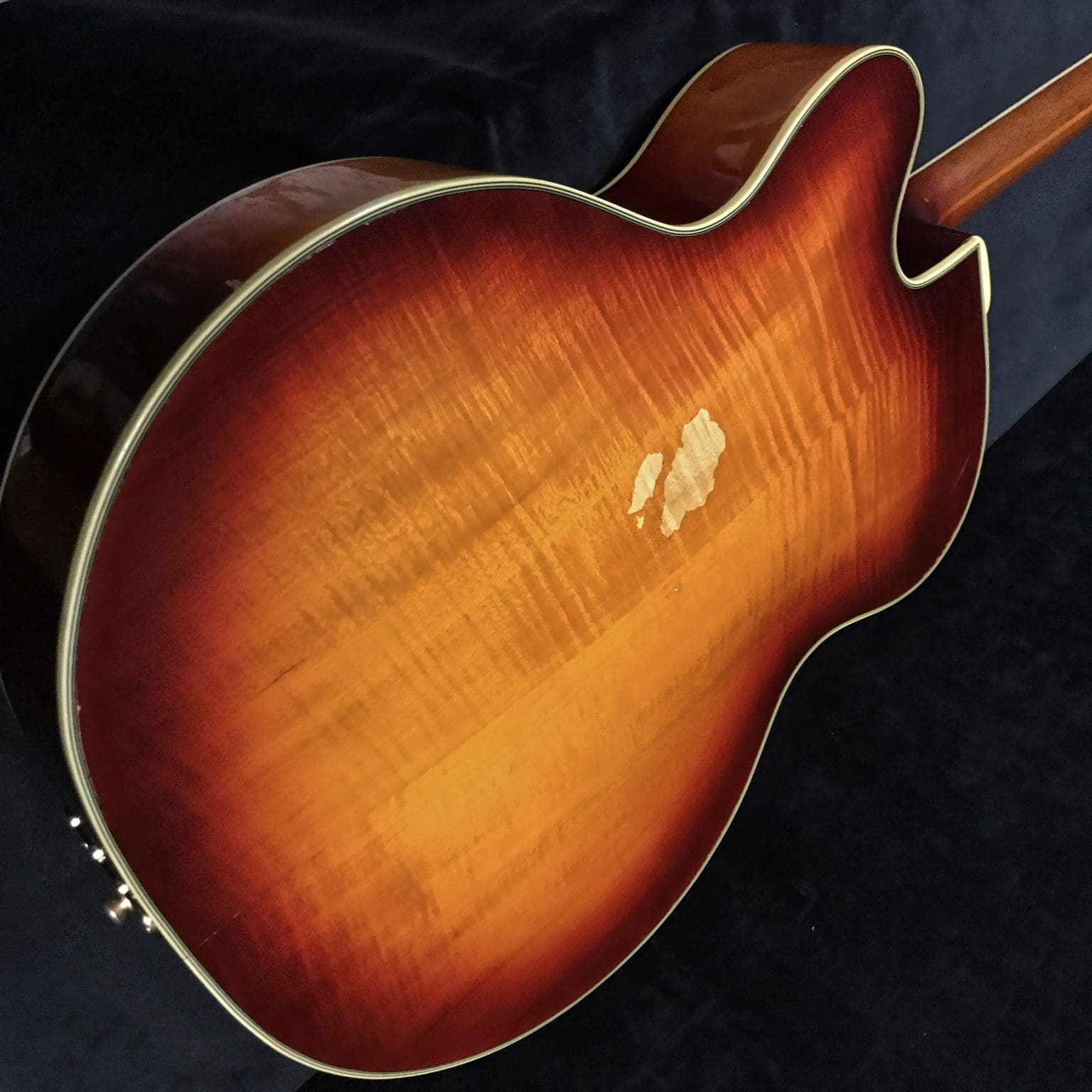 Guild A 350 Vintage Sunburst Archtop Guitar with original case 1968 ...