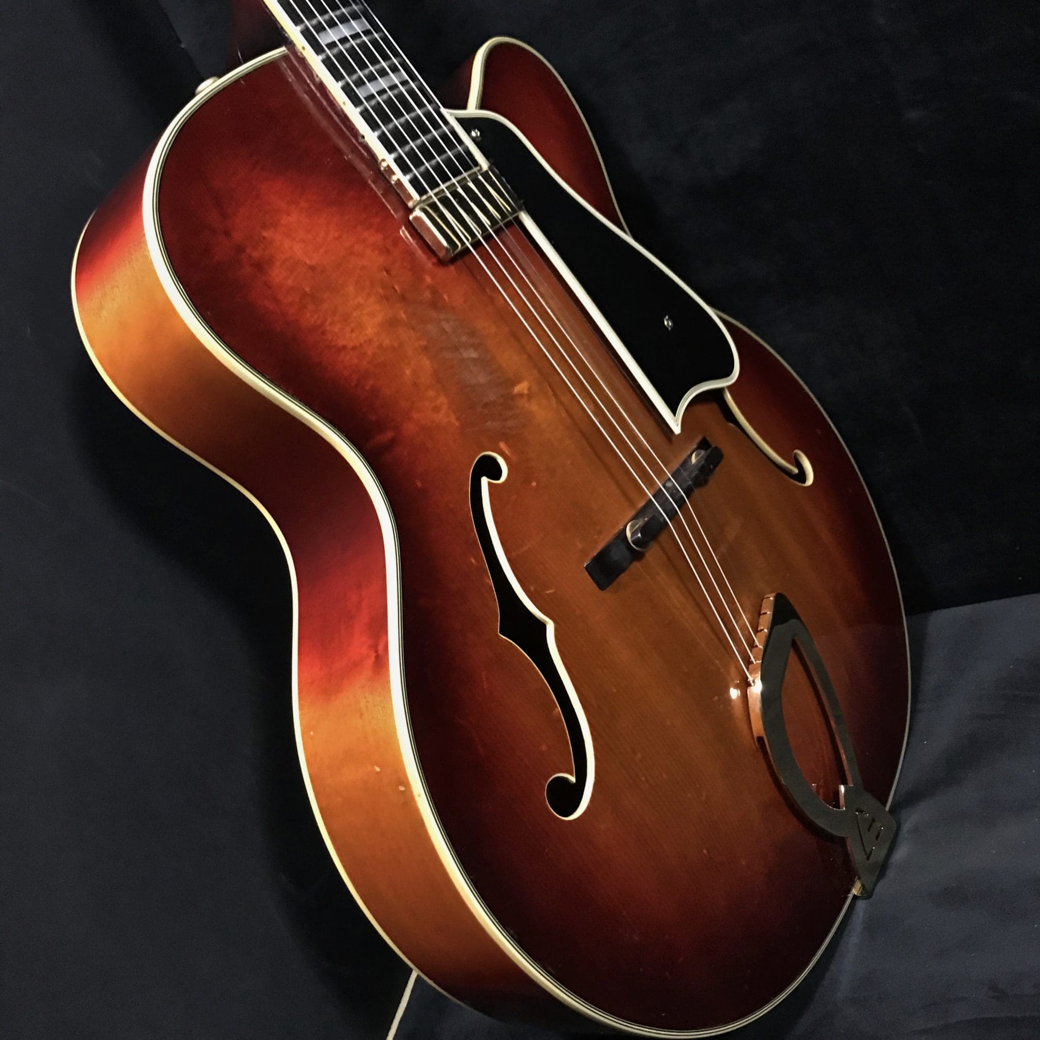 Guild A 350 Vintage Sunburst Archtop Guitar with original case 1968 ...