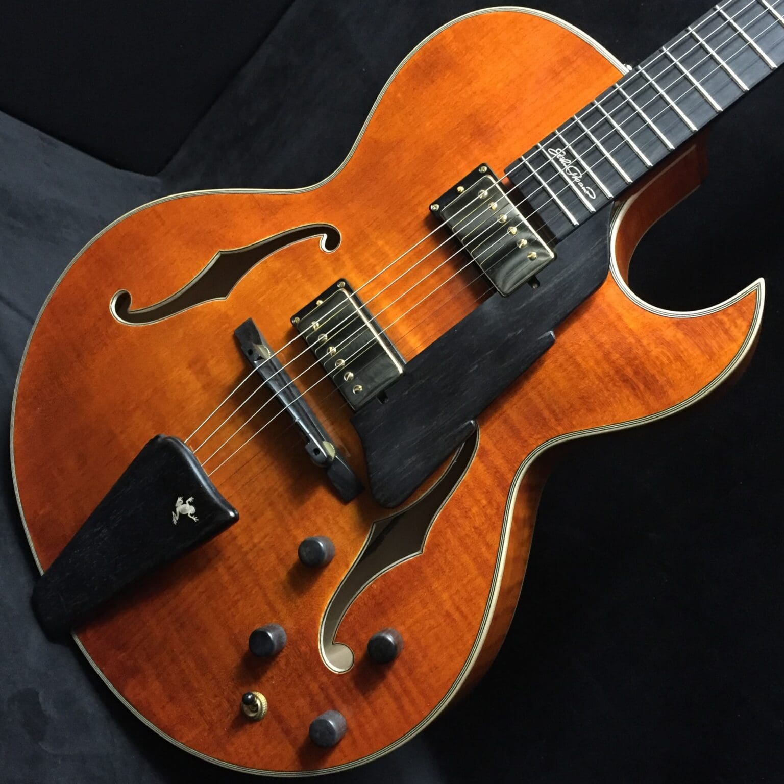 Archtop Guitars | Guitars 'n Jazz