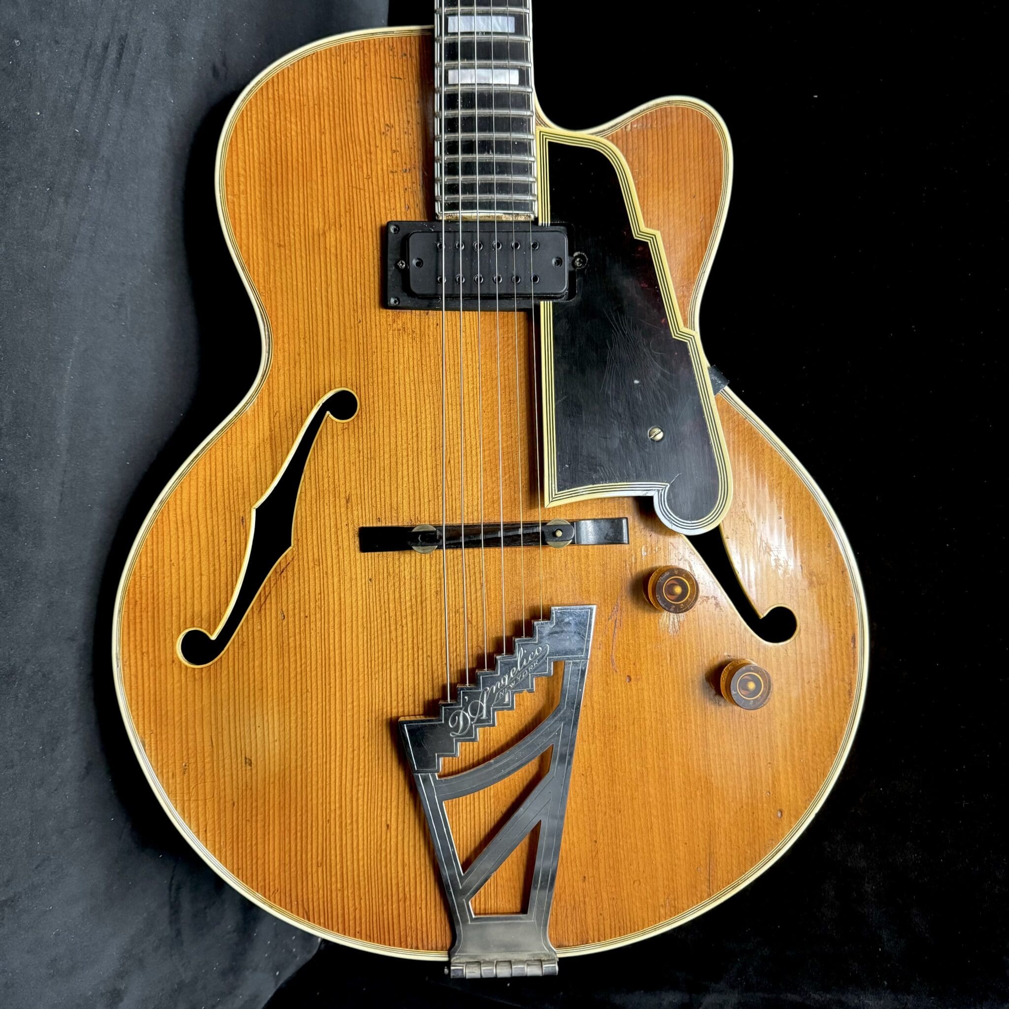 John D’Angelico 1954 RARE all original EXCEL Cutaway Blonde carved ...