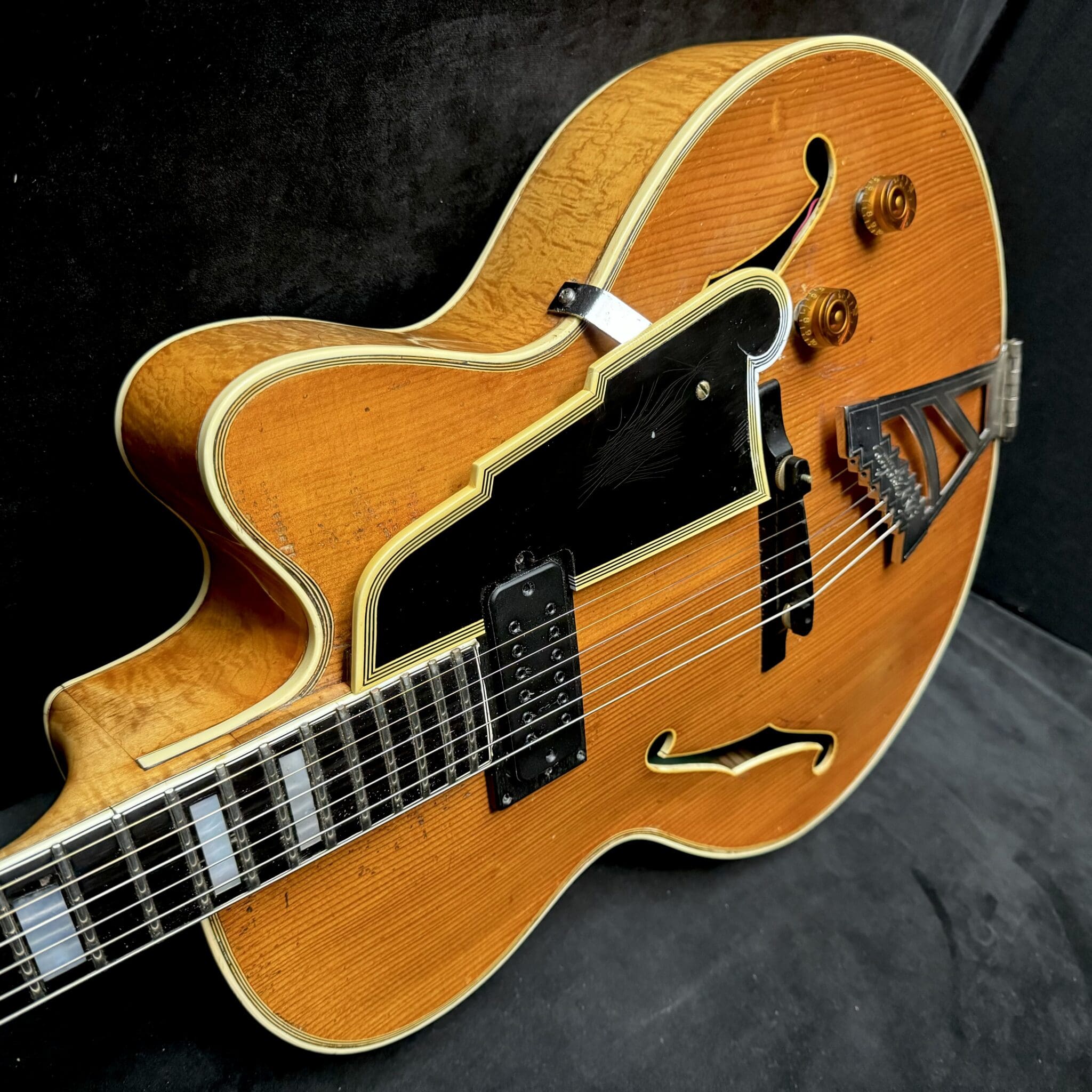 John D’Angelico 1954 RARE all original EXCEL Cutaway Blonde carved ...