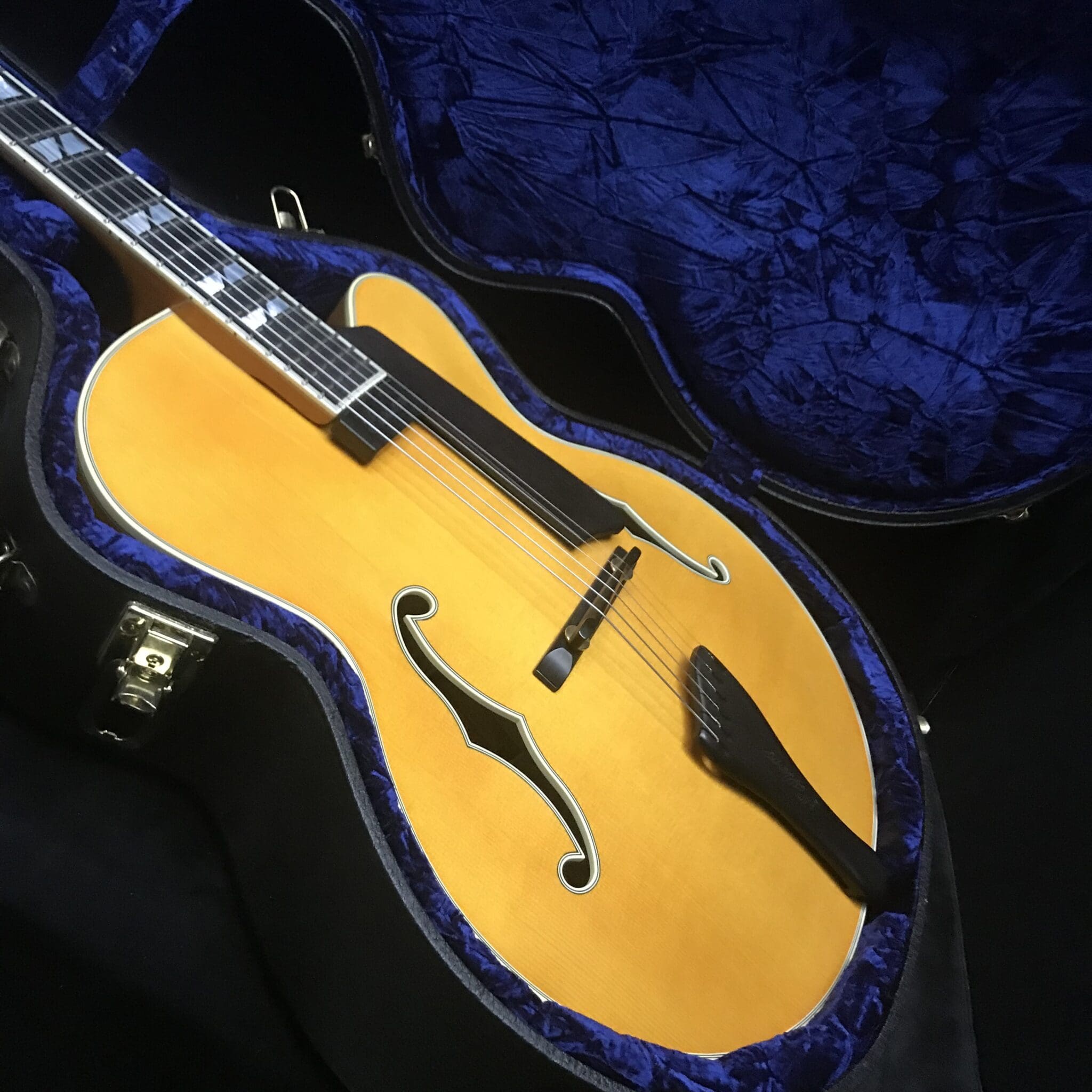 PALEN 17″ Carved Archtop Guitar #39 2005 floating pickup as new ...
