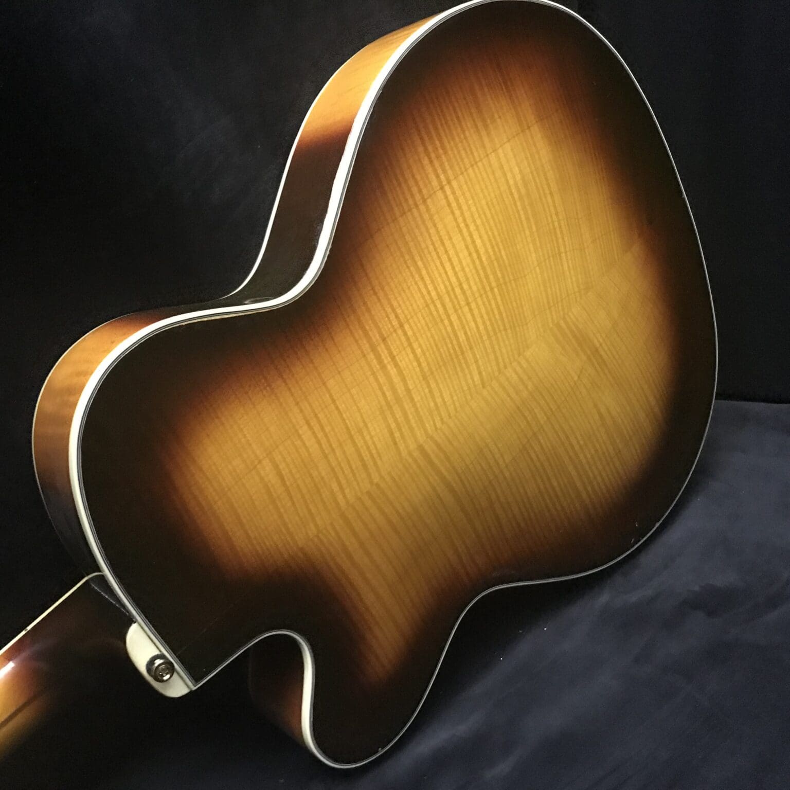 Guild A 350 Vintage Sunburst Archtop Guitar with original case #16791 ...