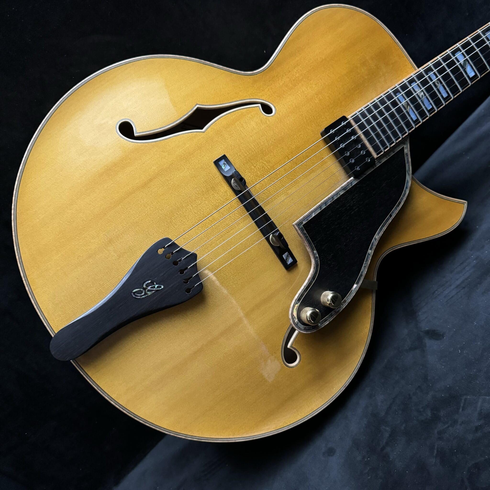 Gagnon 18″ Carved DeVant Imperial Blonde 2008 Archtop Guitar sn08808 ...