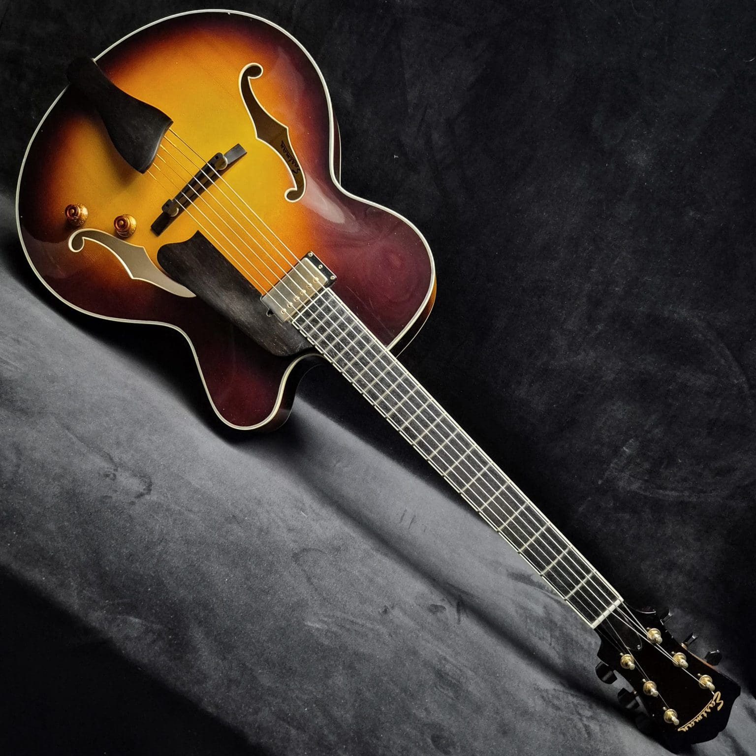 Pre-owned 2013 Eastman AR503CE Electric Carved top Sunburst Archtop ...