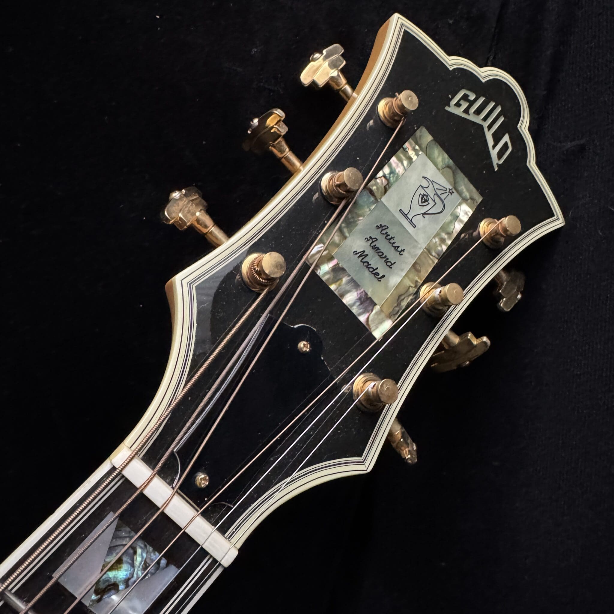Guild Artist Award Archtop 1988 Guitar Floating Original pickup and ...