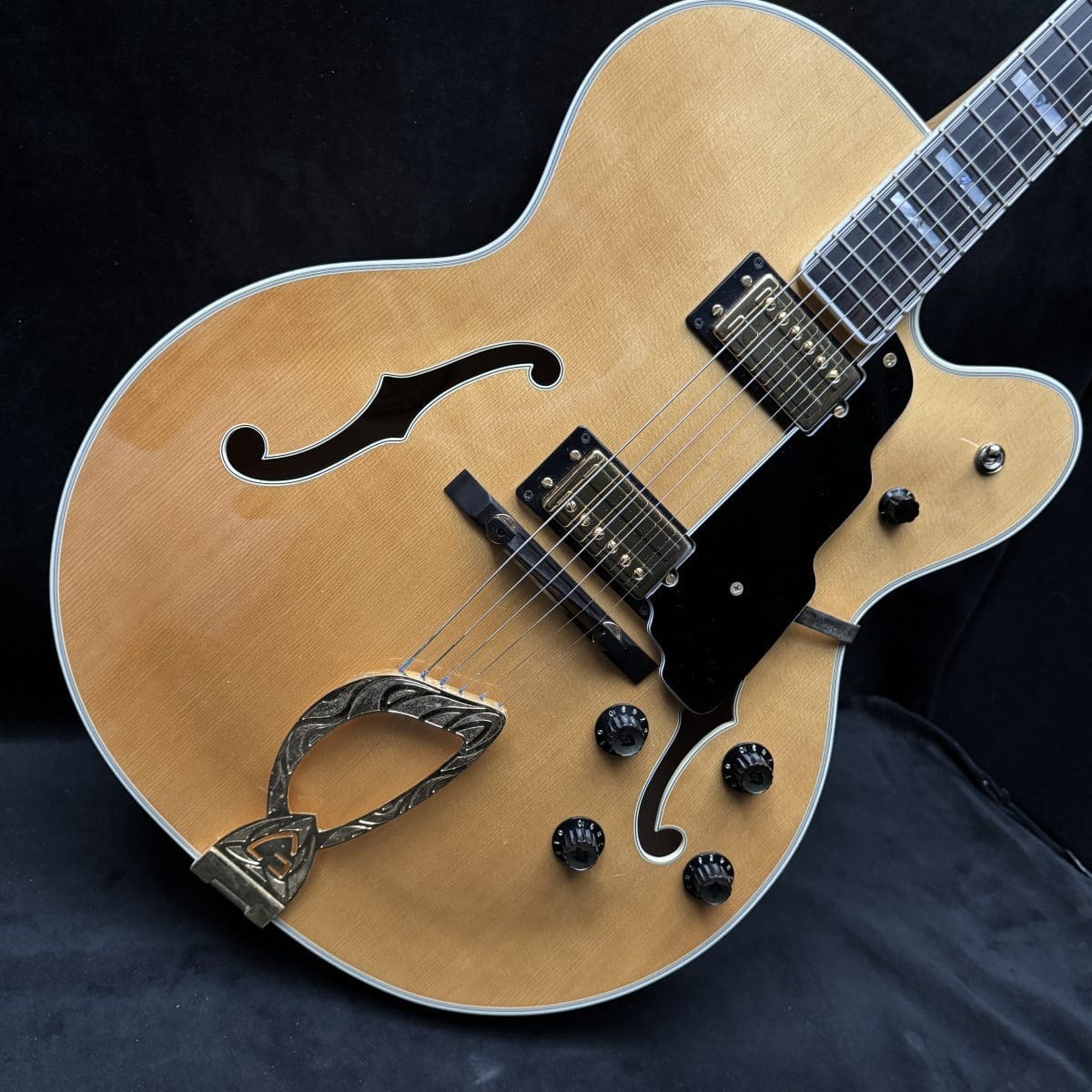 Guild X-500 Blonde 1990s Archtop Guitar -SOLD- — Guitars 'n Jazz