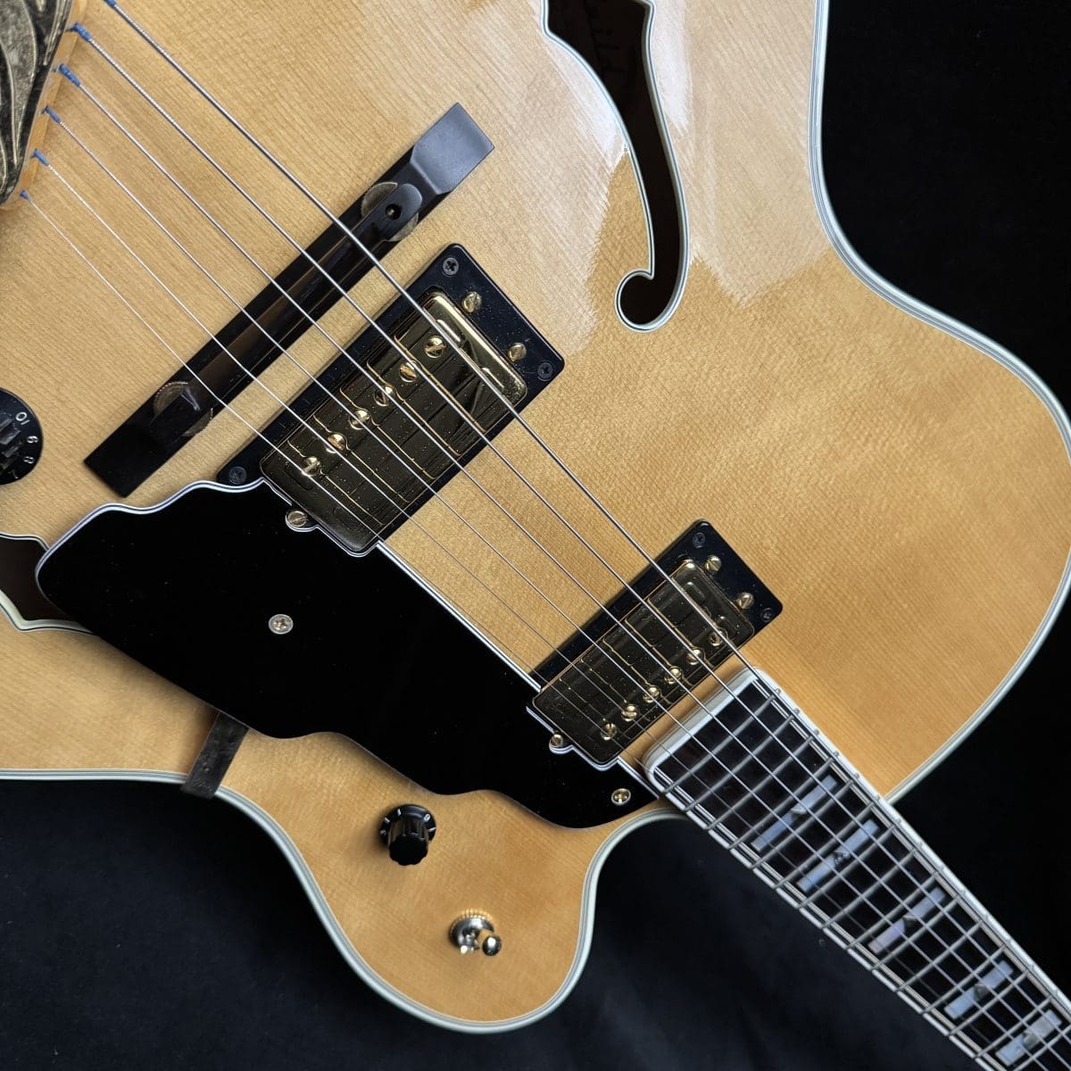 Guild X-500 Blonde 1990s Archtop Guitar near mint — Guitars 'n Jazz